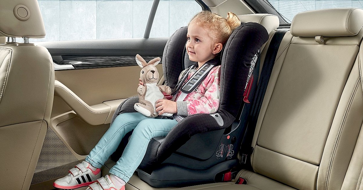 Nu știi cum să-ți instalezi corect scaunul auto pentru copii? MOL ...